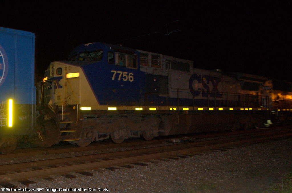 CSX C40-8W 7756 trails an SD60M on Q301-07 at CP Trent